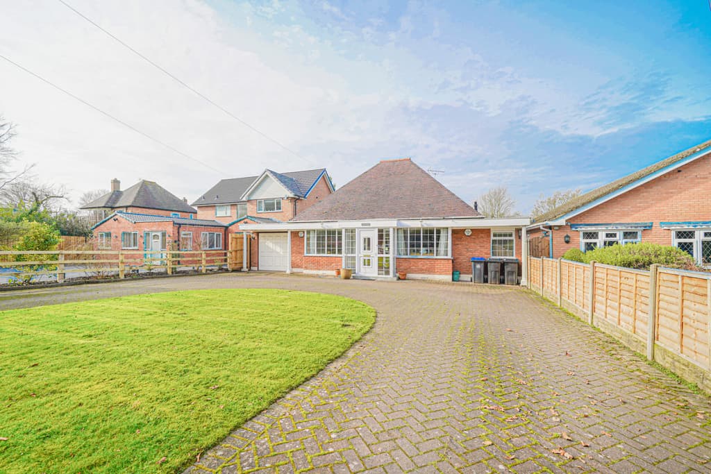 Bungalows for sale in Solihull | Xact Homes Sales & Letting