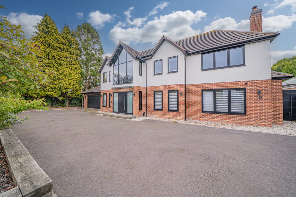 Detached houses for sale in Solihull | Xact Homes Sales & Letting