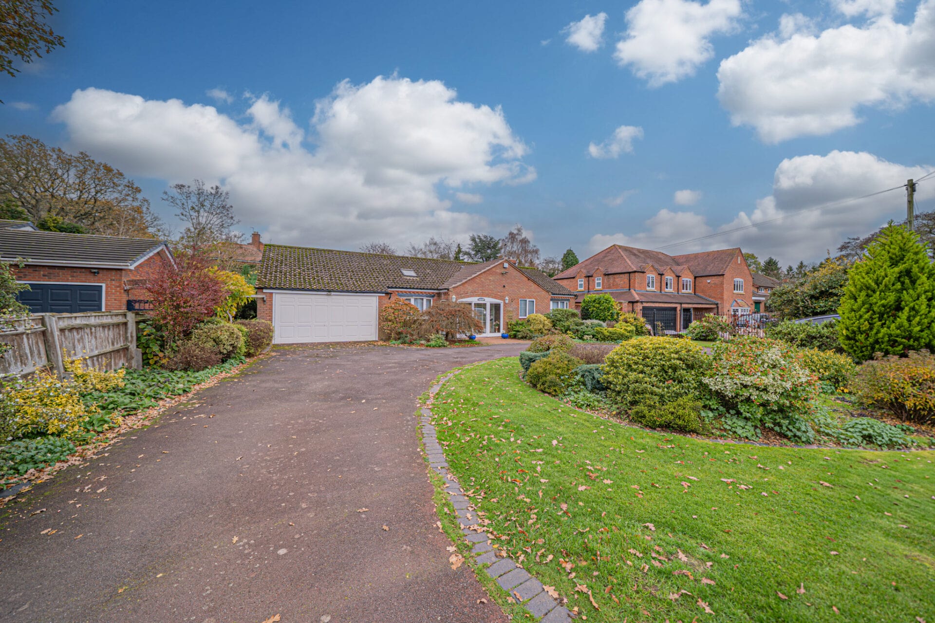 3 bed bungalow for sale in Browns Lane, Knowle, B93 | Xact Homes Sales ...